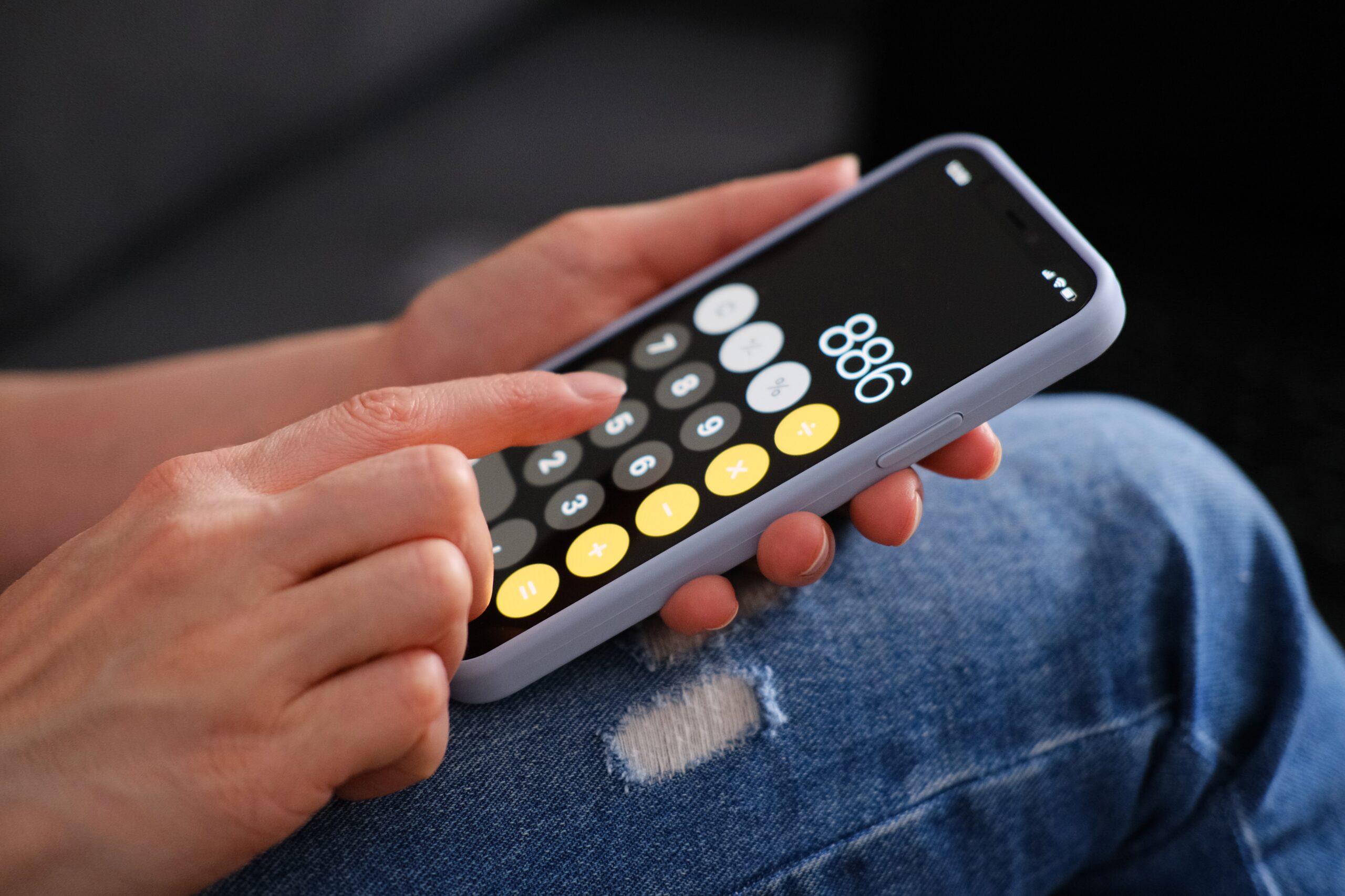 O aplicație falsă de calculator este folosită de persoanele infidele