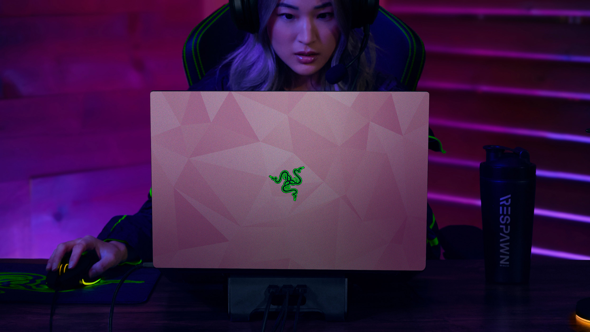 Razer merge pe urmele dbrand și lansează skin-uri pentru electronice ...